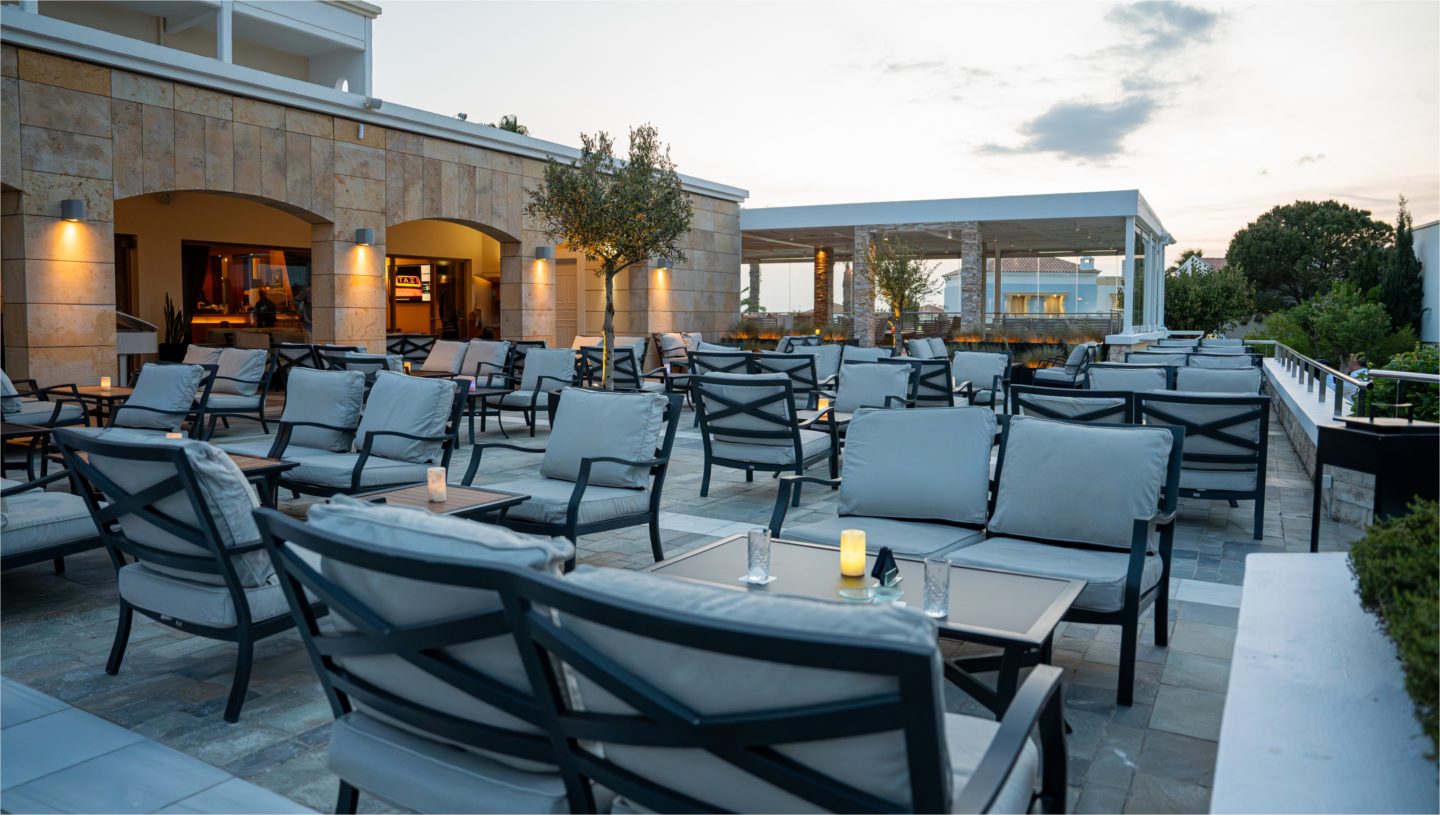 Bars | Neptune Luxury Resort